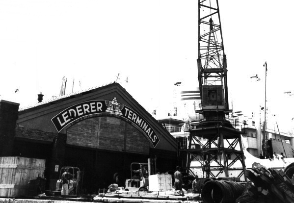 East 9th Street Pier - Lake Shore Rail Maps